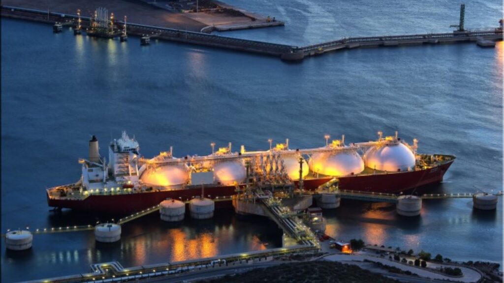 Qatar’s Ambitious LNG Expansion and Green Initiatives: Pioneering ...